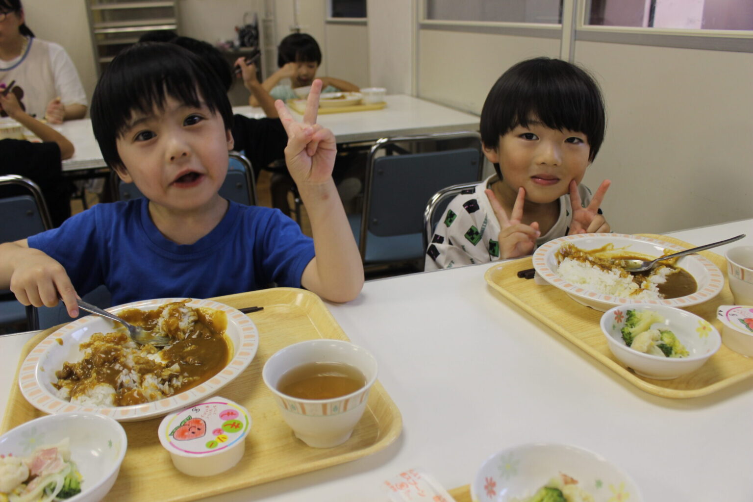 ④年長組お泊り保育（1日目） ～カレーライス美味しかったよ☆～ – 学校法人信愛学園 認定こども園のぞみ幼稚園